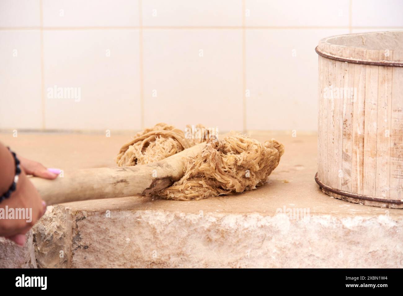 Handmade paper making process using vegetable fibers in an artisan ...