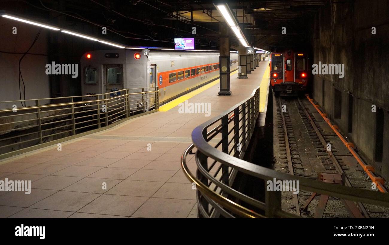 Underground train platform of the Grand Central Terminal, New York, NY ...