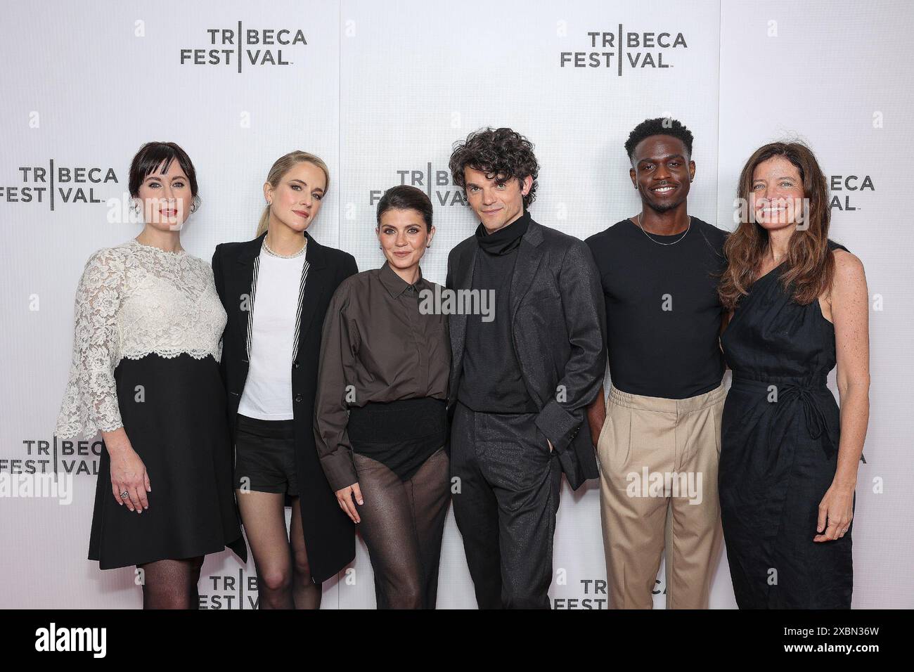 Emily bader and jamie babbit hi-res stock photography and images - Alamy