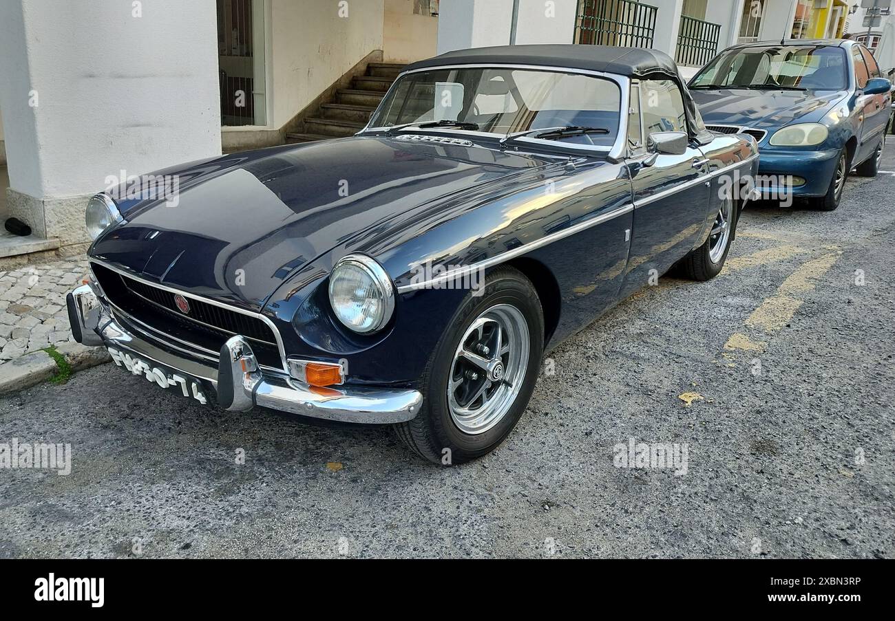 1970 mgb roadster hi-res stock photography and images - Alamy