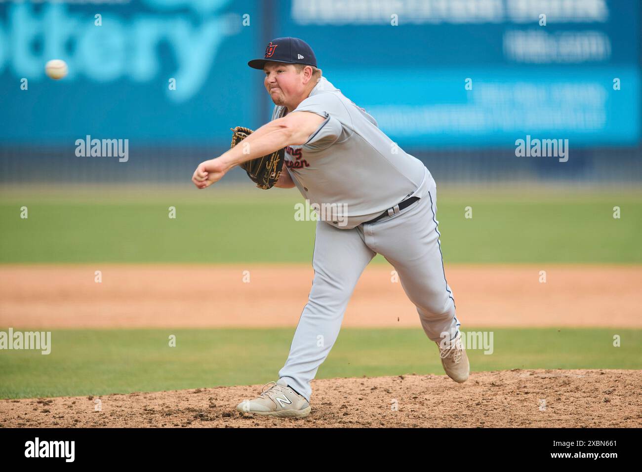Bowling Green Hot Rods pitcher Drew Sommers (44) during a game against ...