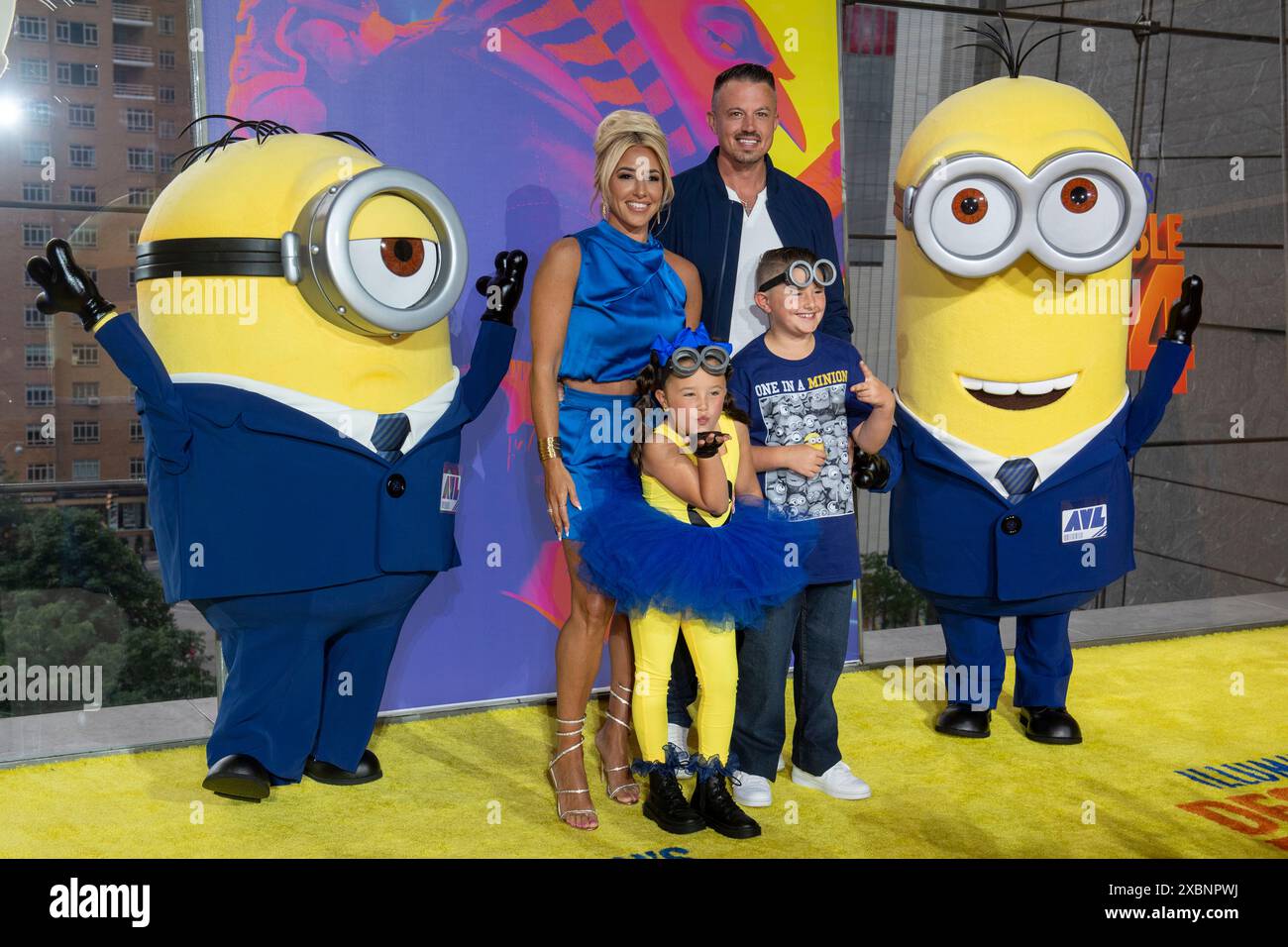 NEW YORK, NEW YORK - JUNE 09: Nate Cabral, Danielle Cabral and kids ...