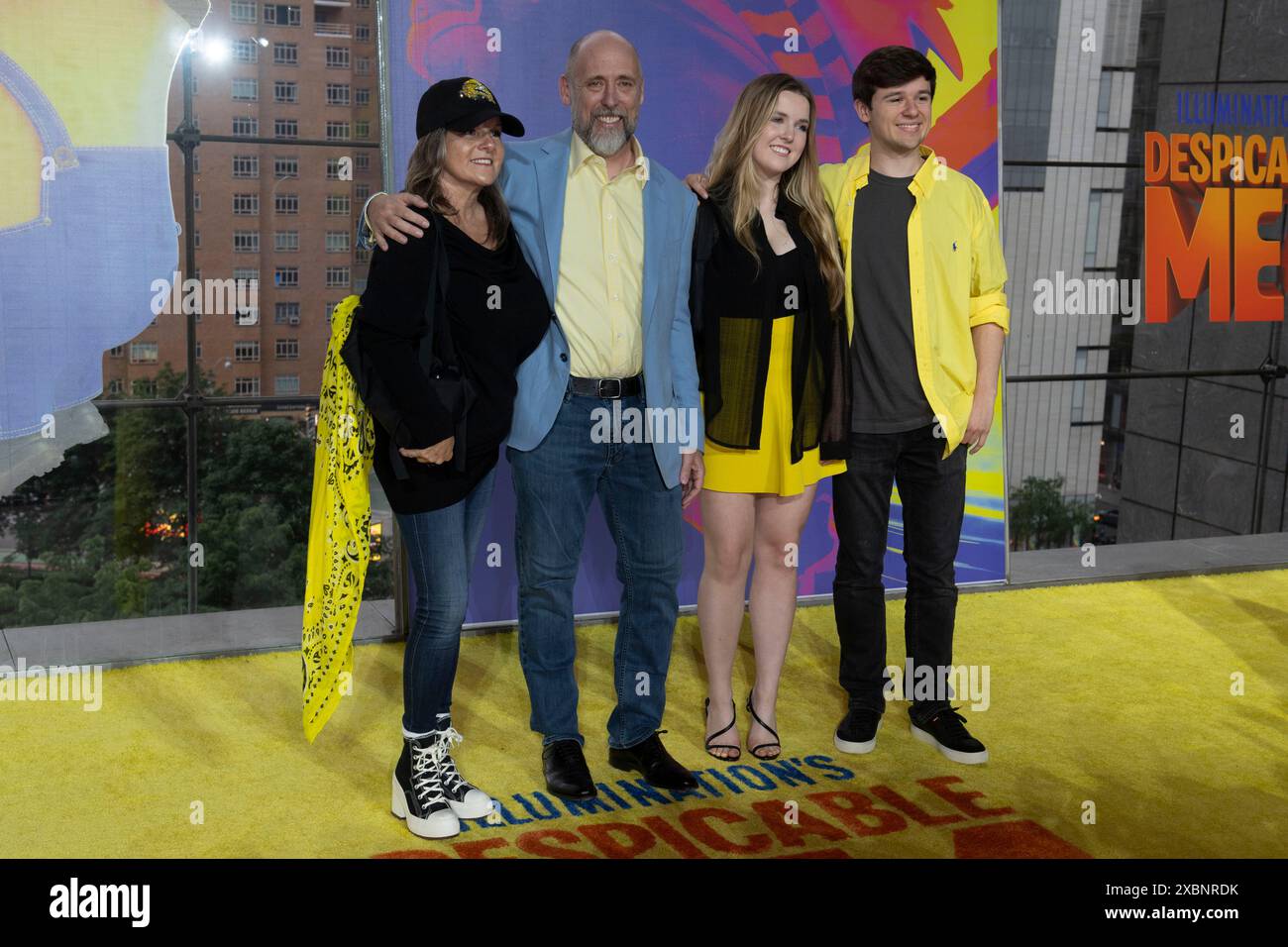 NEW YORK, NEW YORK - JUNE 09: (L-R) Lauren Renaud, Chris Renaud, Kiely ...