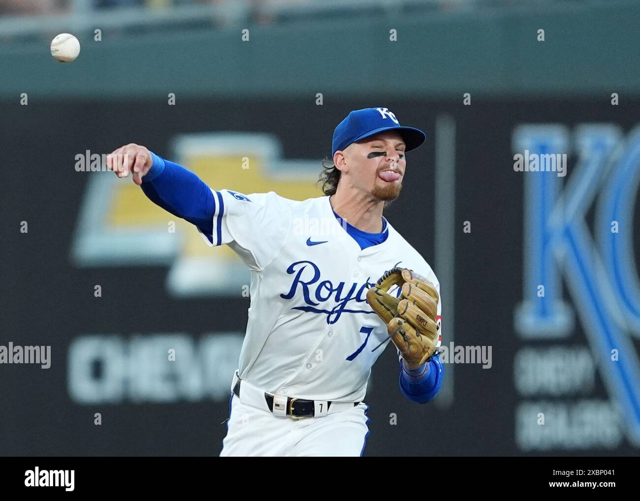 Jun 12, 2024: Kansas City Royals shortstop Bobby Witt Jr. (7) makes a ...