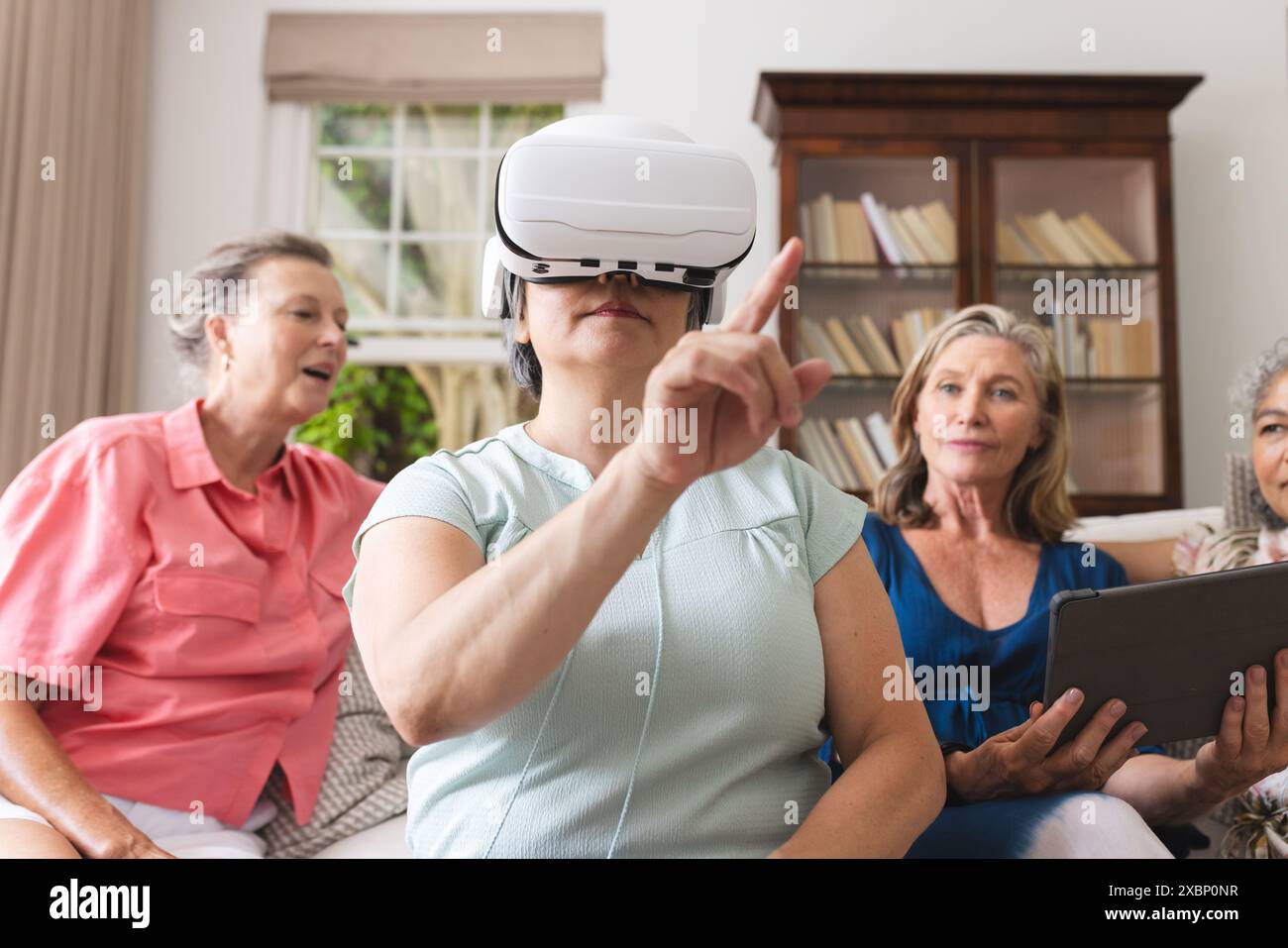 Women senior citizens friends hi-res stock photography and images - Alamy