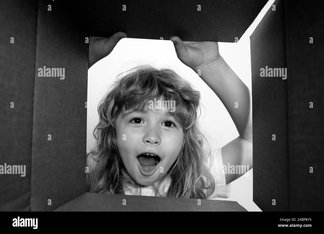 Child open carton delivery box, packaging open and closed cardboard box ...