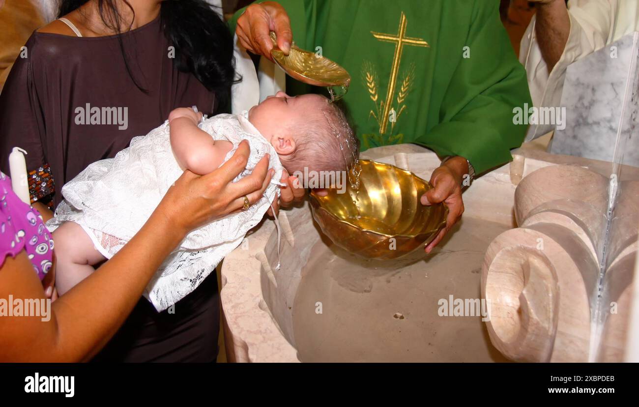 Chasuble hi-res stock photography and images - Alamy