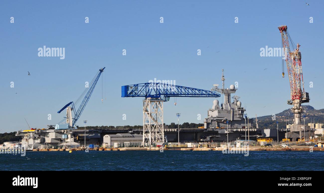 Nuclear-powered aircraft carrier Charles de Gaulle in the maritime base ...