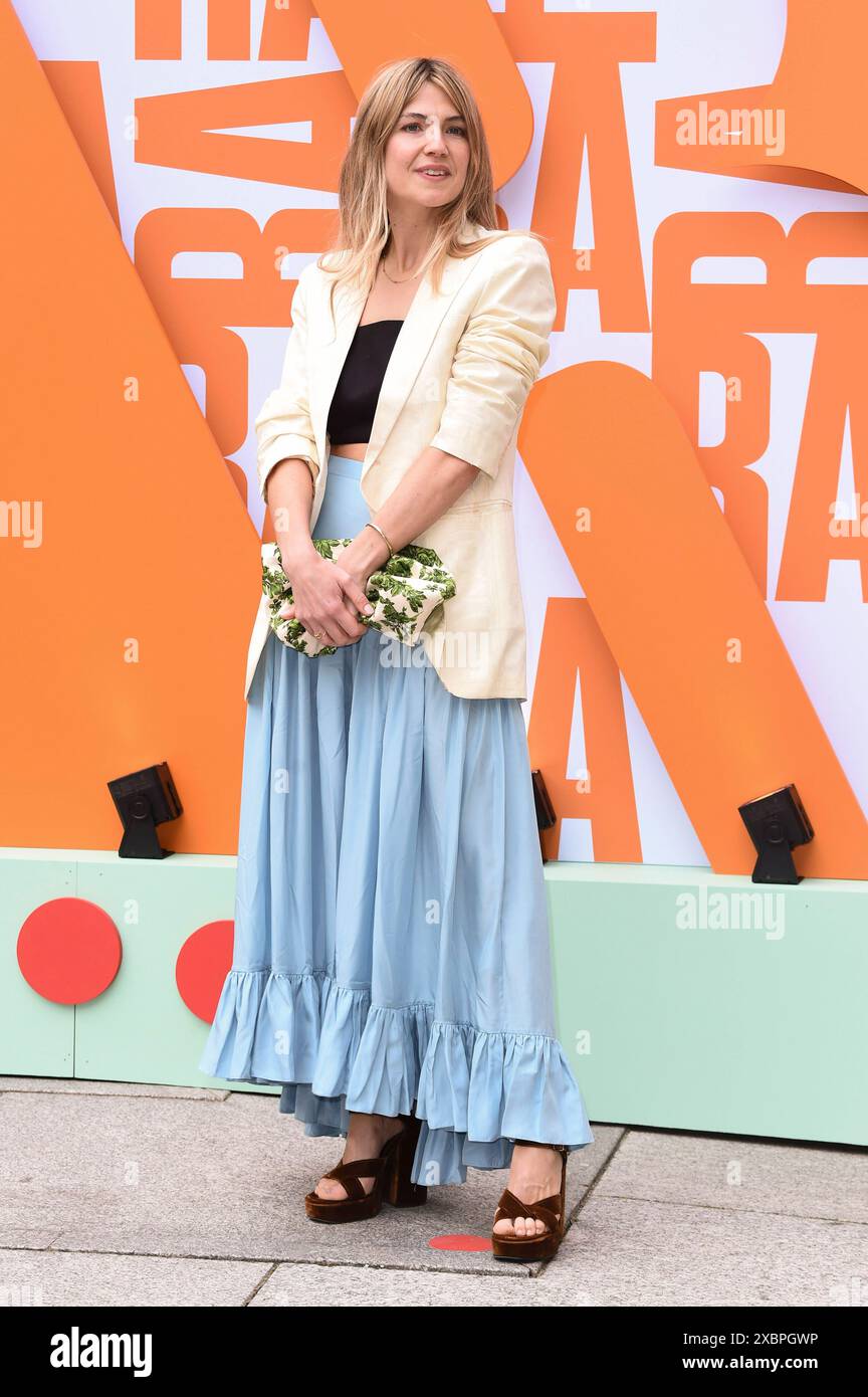 Matilda Goad bei der Royal Academy of Arts Summer Exhibition 2024 ...