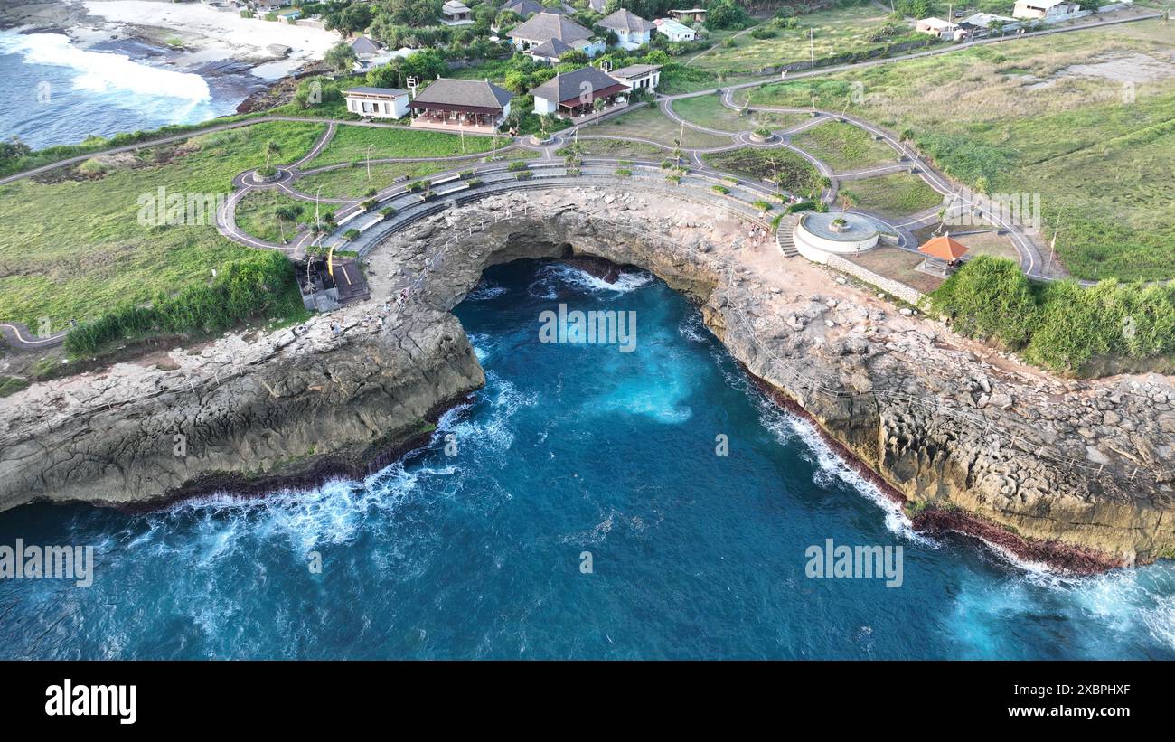 Cliff tears hi-res stock photography and images - Alamy