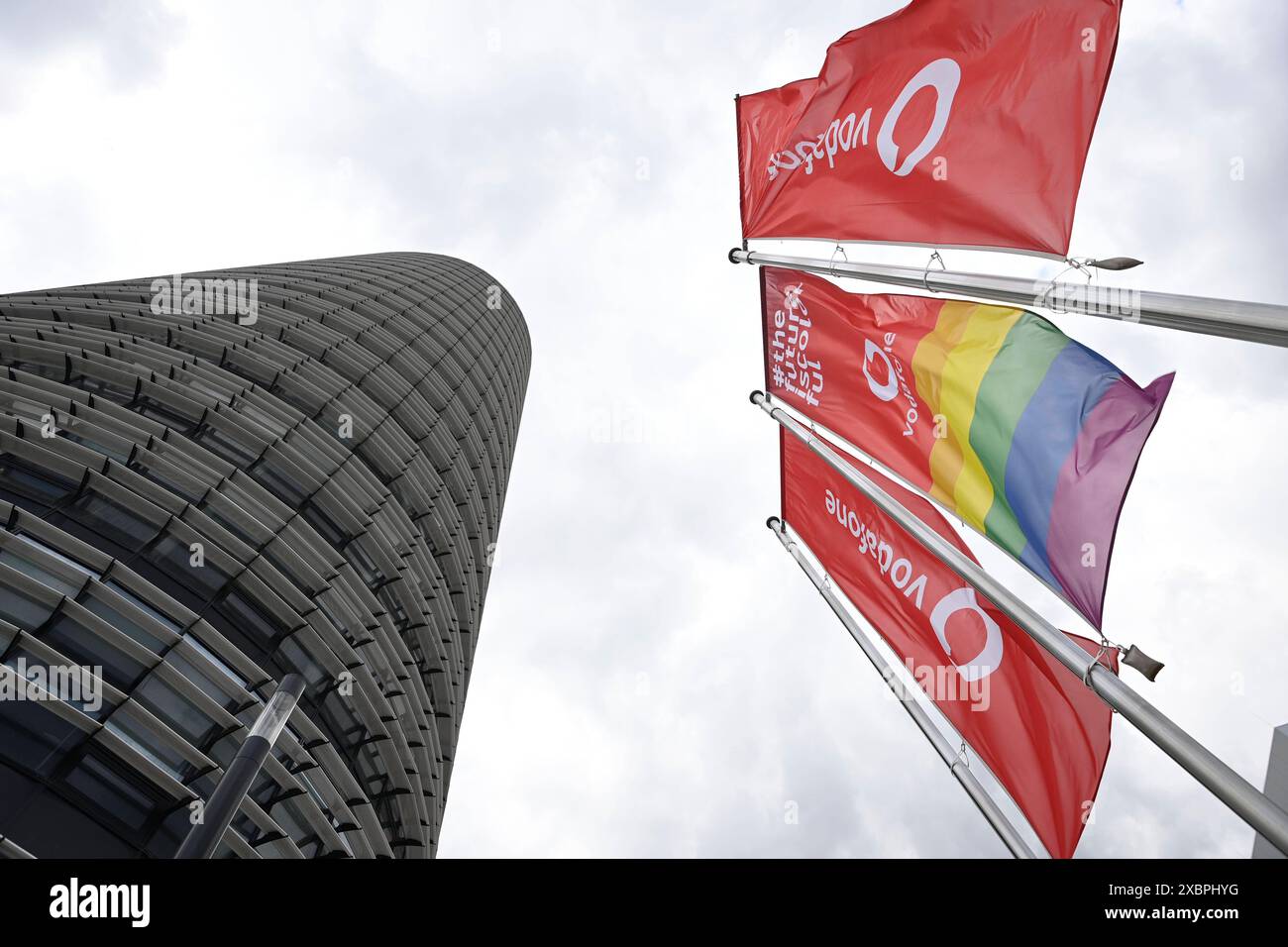 Die Konzernzentrale von VODAFONE in Duesseldorf Seestern, Aussenansicht ...