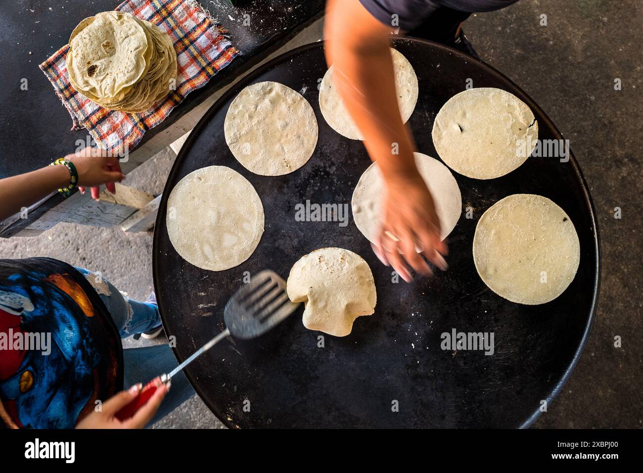 Handmade tortillas mexico hi-res stock photography and images - Alamy