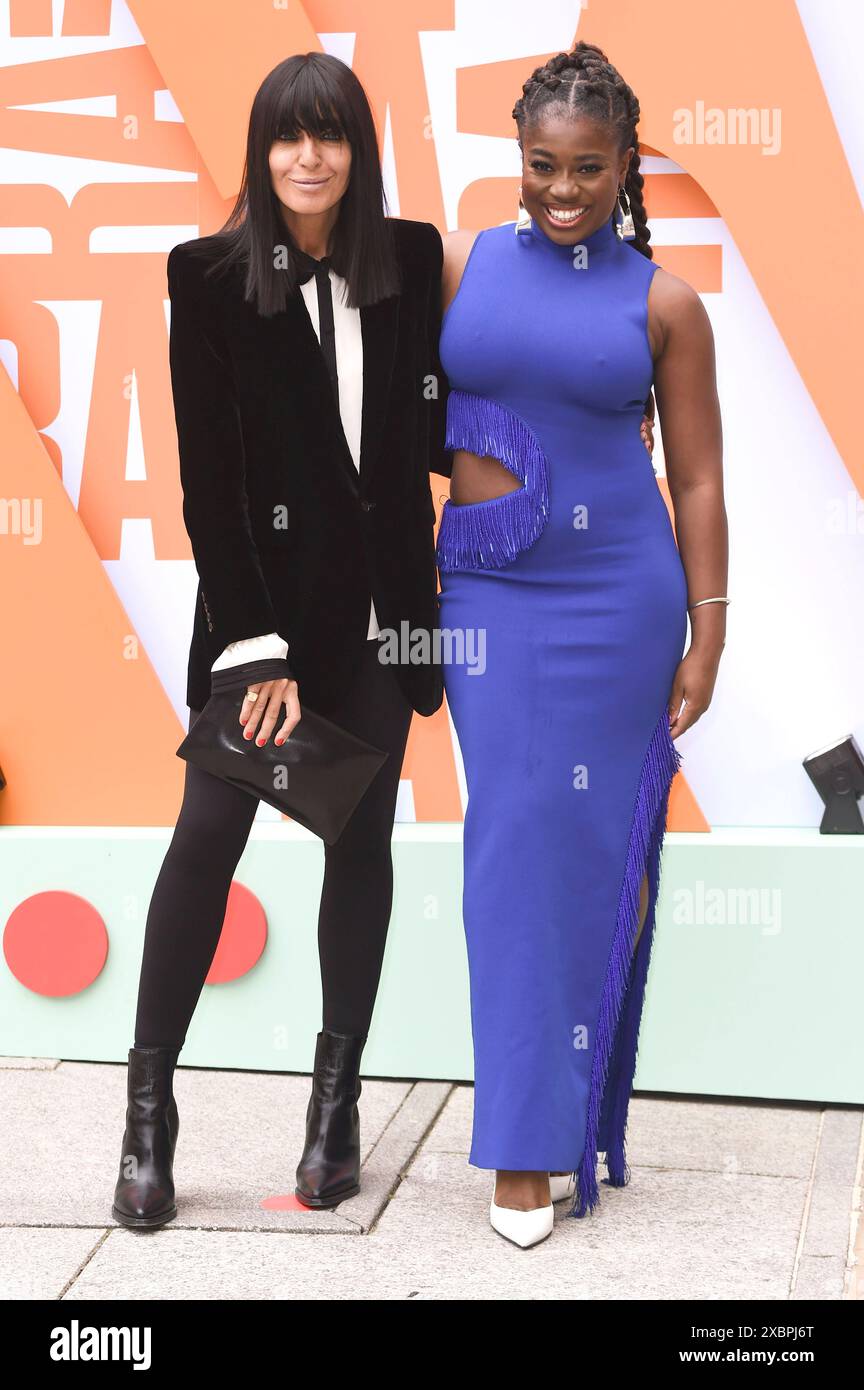 Claudia Winkleman und Clara Amfo bei der Royal Academy of Arts Summer ...