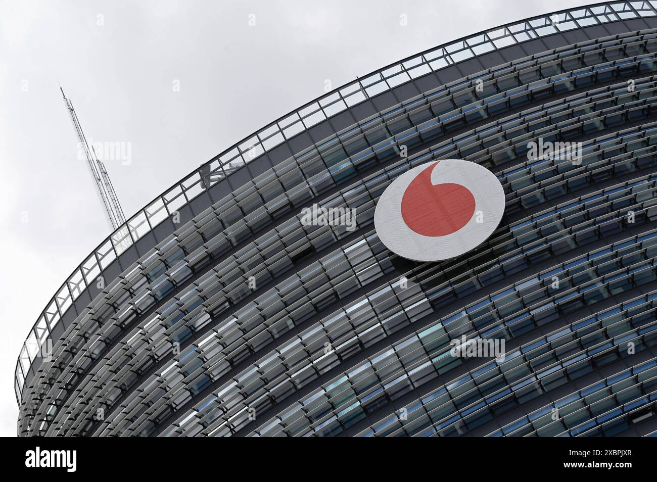 Die Konzernzentrale von VODAFONE in Duesseldorf Seestern, Aussenansicht ...