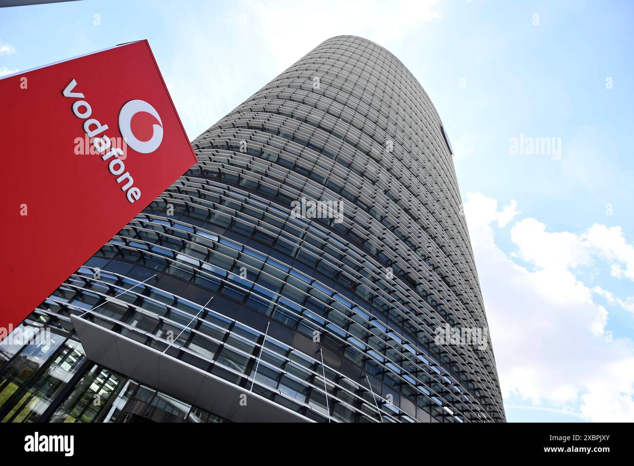 Die Konzernzentrale von VODAFONE in Duesseldorf Seestern, Aussenansicht ...