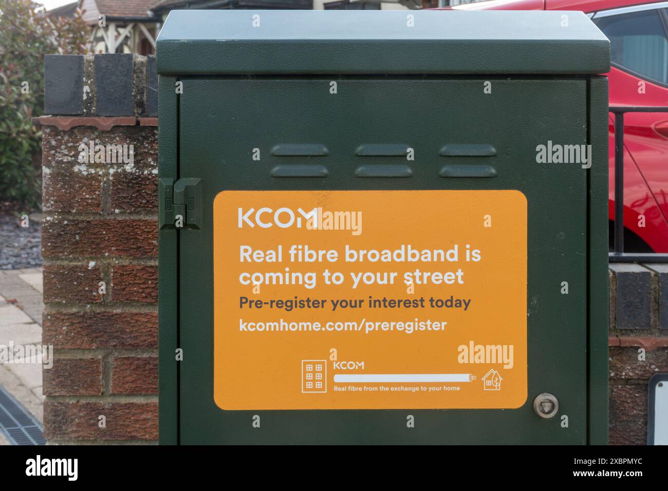 Green Box With Kcom Sticker Advertising Real Fibre Broadband Kcom
