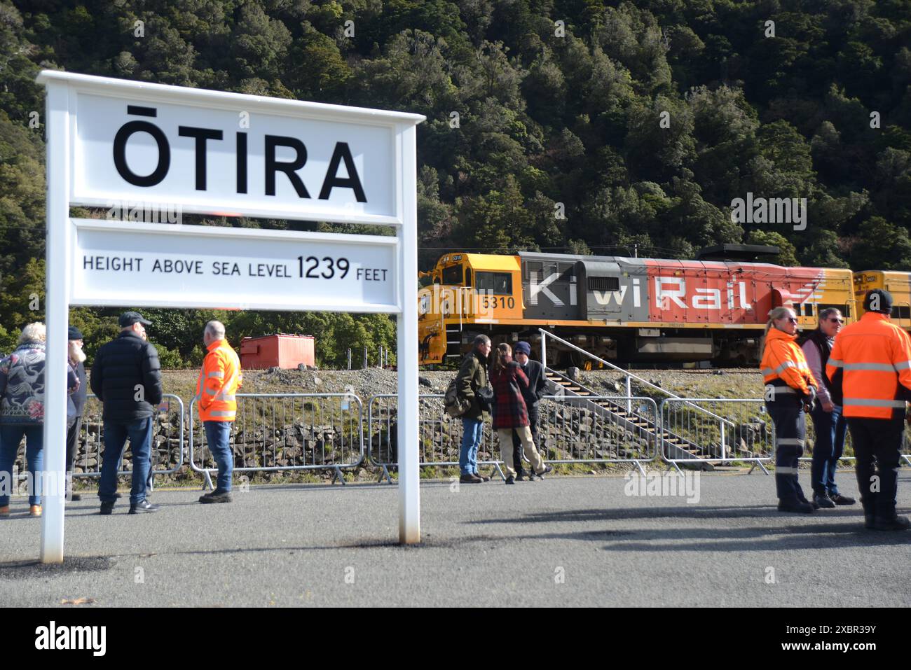 OTIRA, NEW ZEALAND, AUGUST 4, 2023: The TranzAlpine pulls into Otira to ...