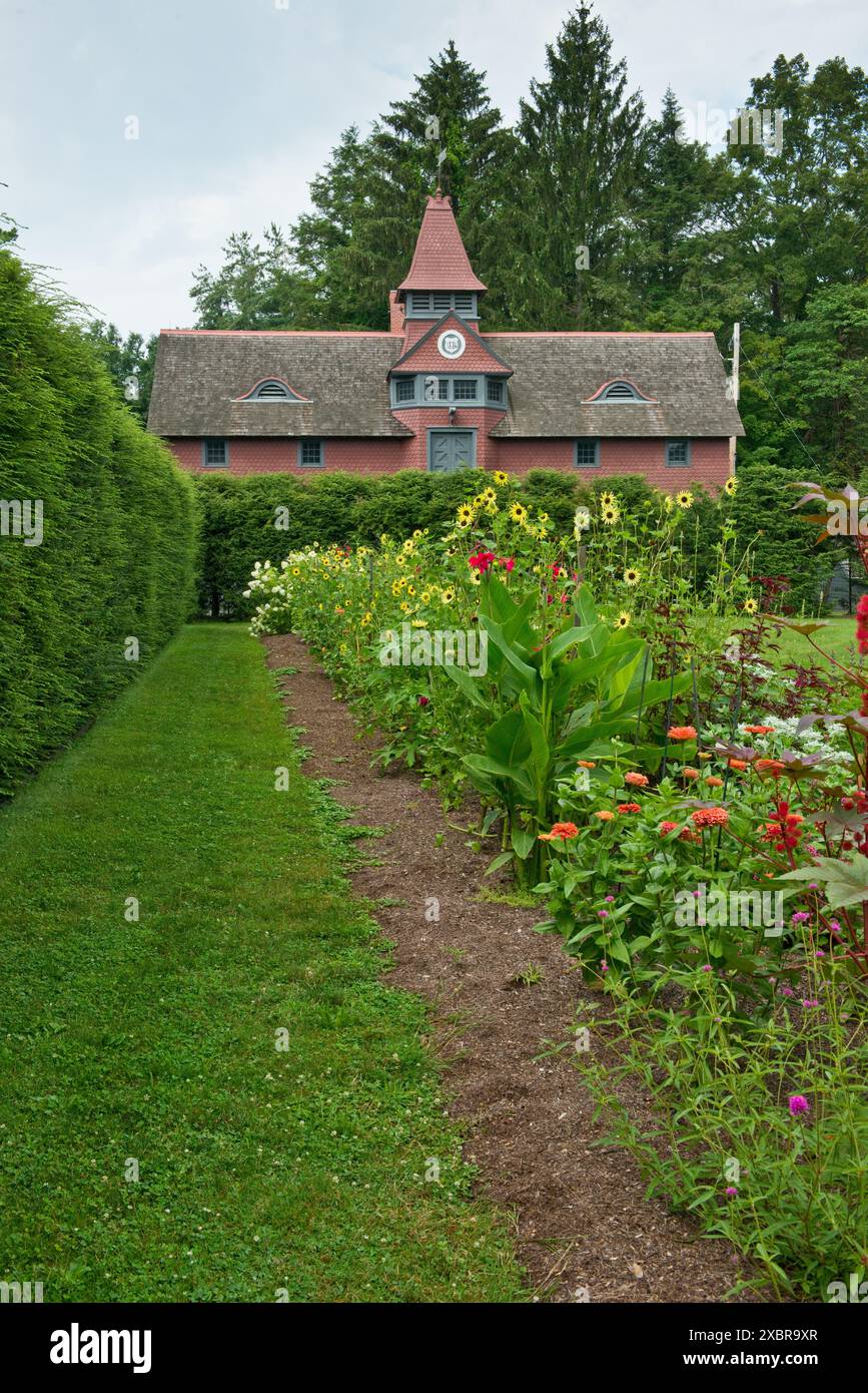 Horse Stable Building. Home of Franklin D. Roosevelt National Historic ...