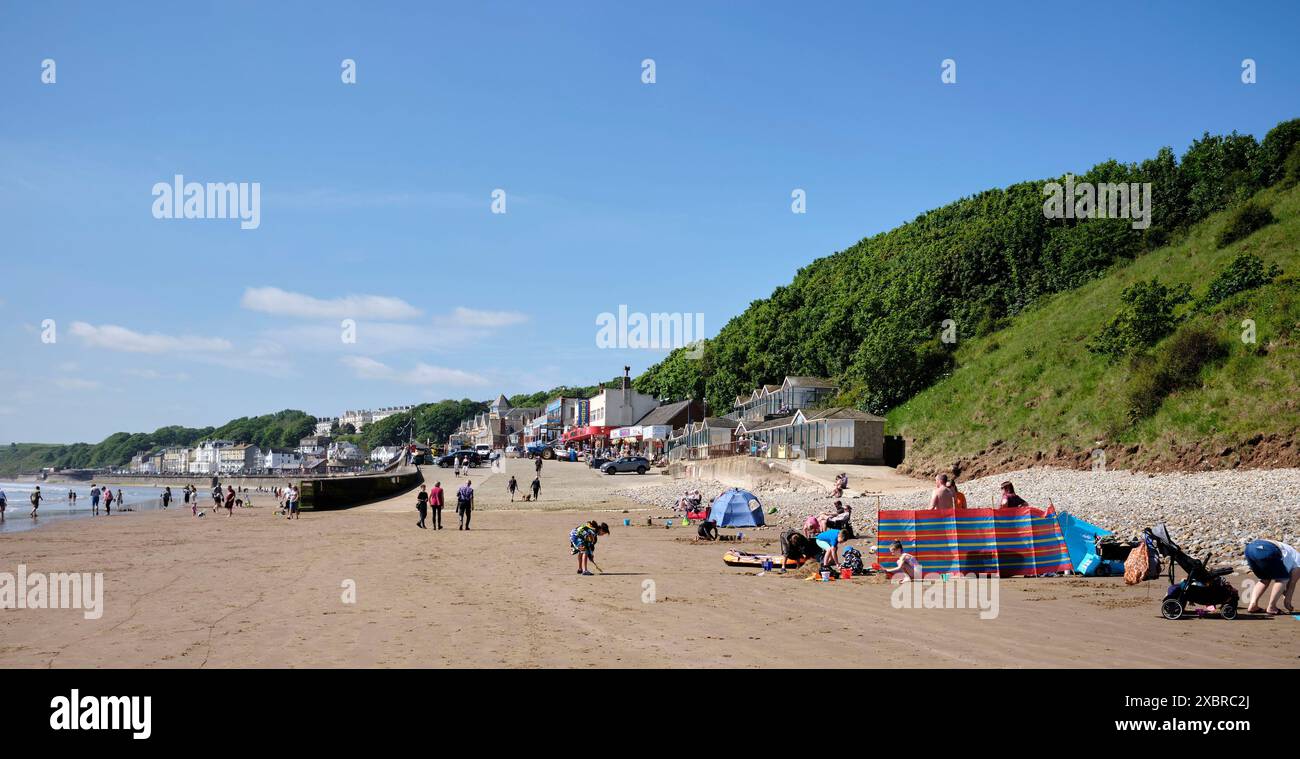 The northern beach off the Cobble Landing at Filey, North Yorkshire ...
