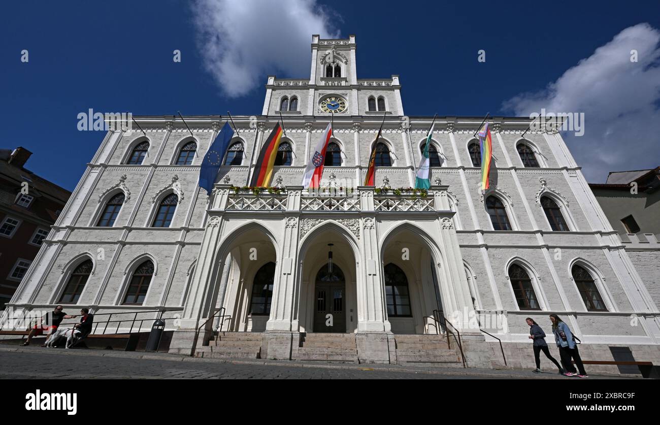 PRODUCTION - 13 June 2024, Thuringia, Weimar: The Weimar town hall on ...