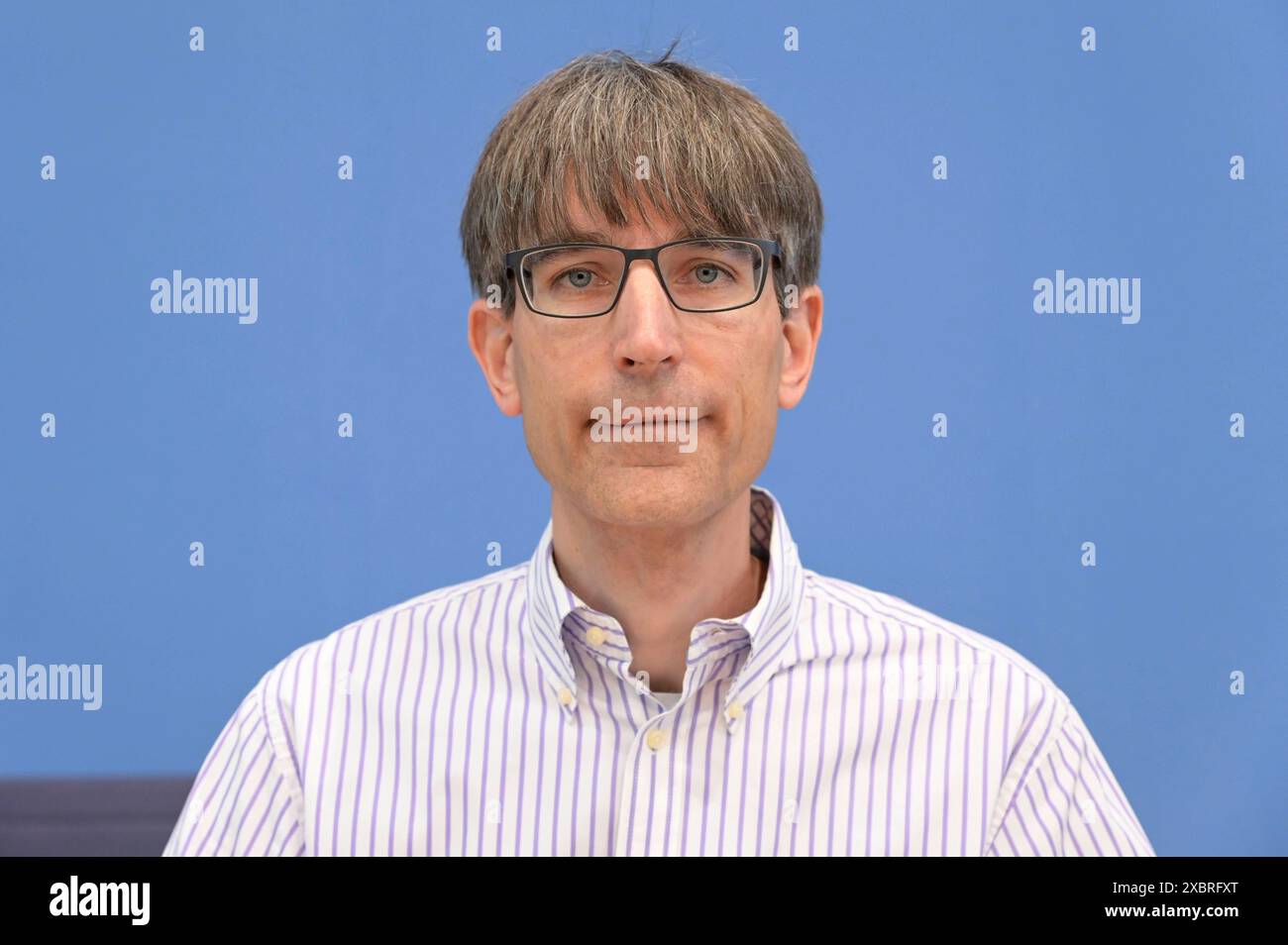 Claudio Jax bei der Bundespressekonferenz Rechtsanspruch auf ein ...