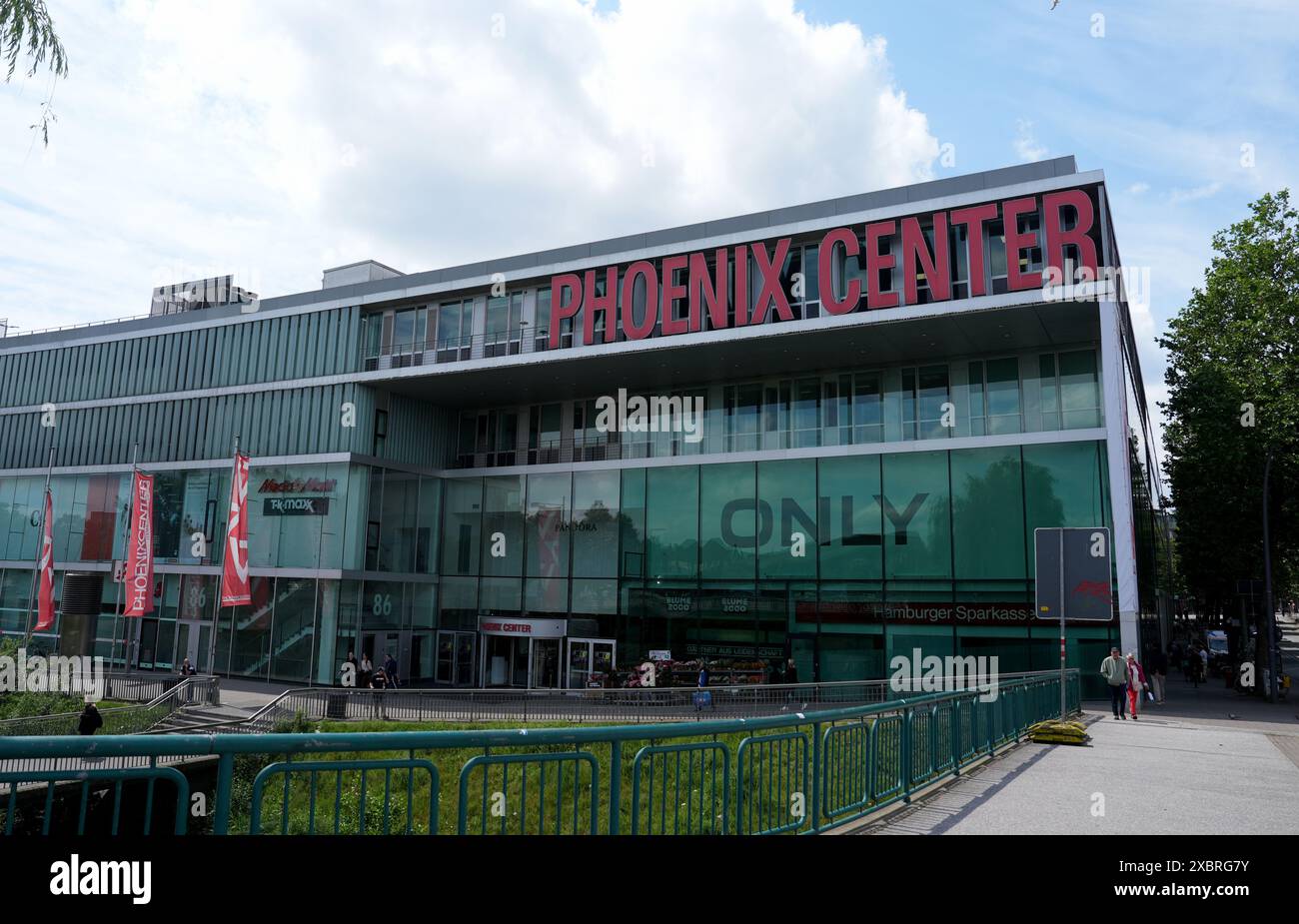 05 June 2024, Hamburg: View of the Phoenix Center Harburg shopping ...
