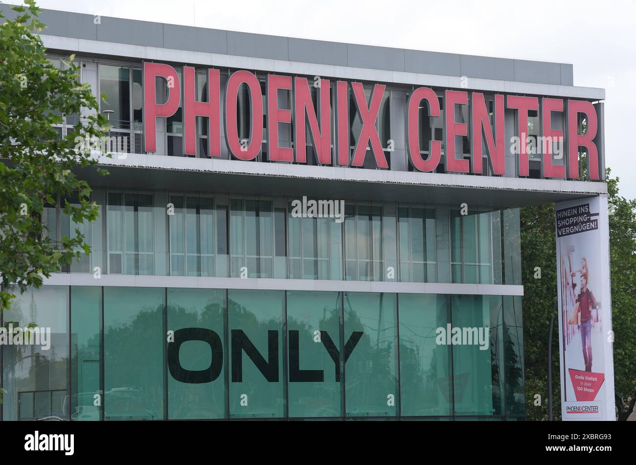 05 June 2024, Hamburg: View of the Phoenix Center Harburg shopping center in the Harburg ...