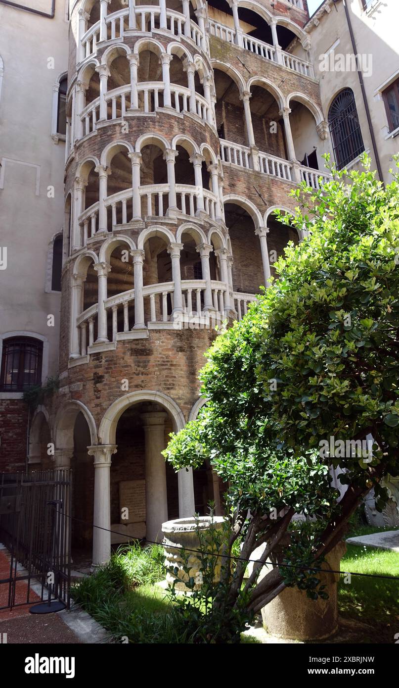 Spiral staircase, Contarini Palace, Venice, Italy Stock Photo - Alamy