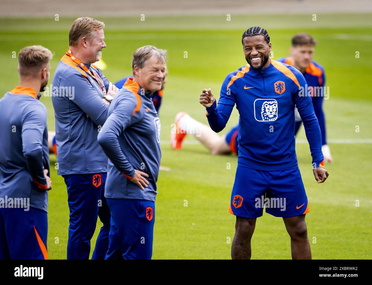 WOLFSBURG - National coach Ronald Koeman, assistant Erwin Koeman and ...
