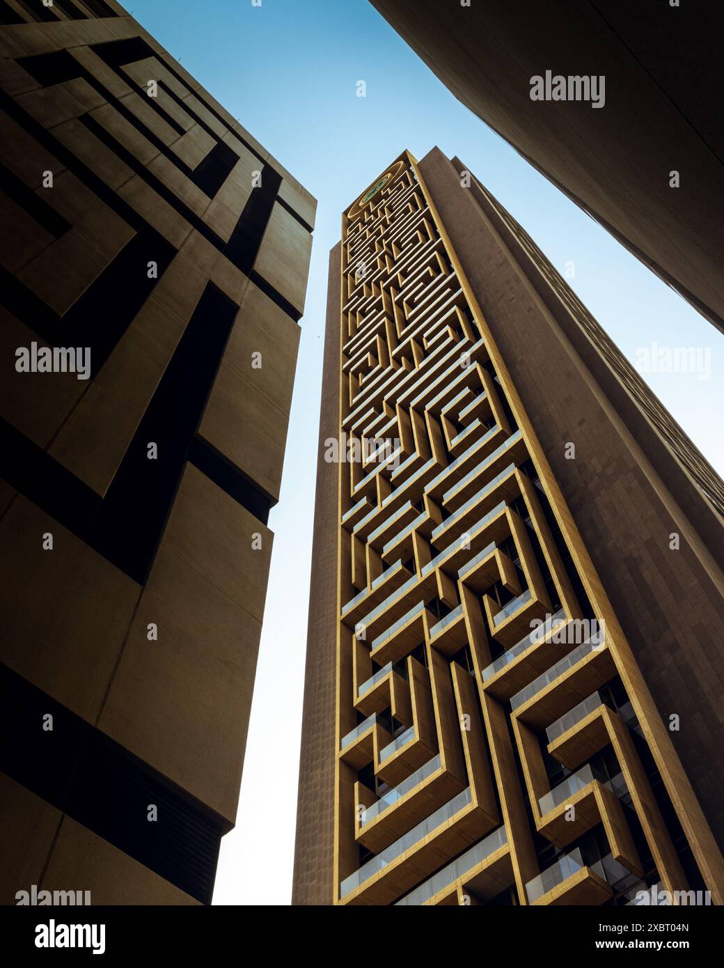 Building maze hi-res stock photography and images - Alamy