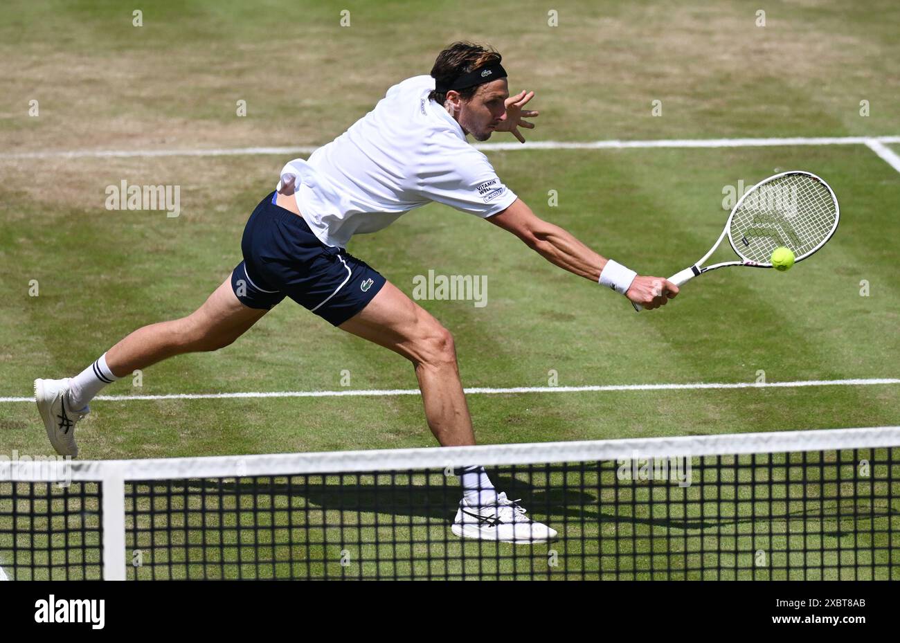 Stuttgart, Germany. 13th June, 2024. Tennis: ATP Tour - Stuttgart, Singles, Men. Rinderknech ...
