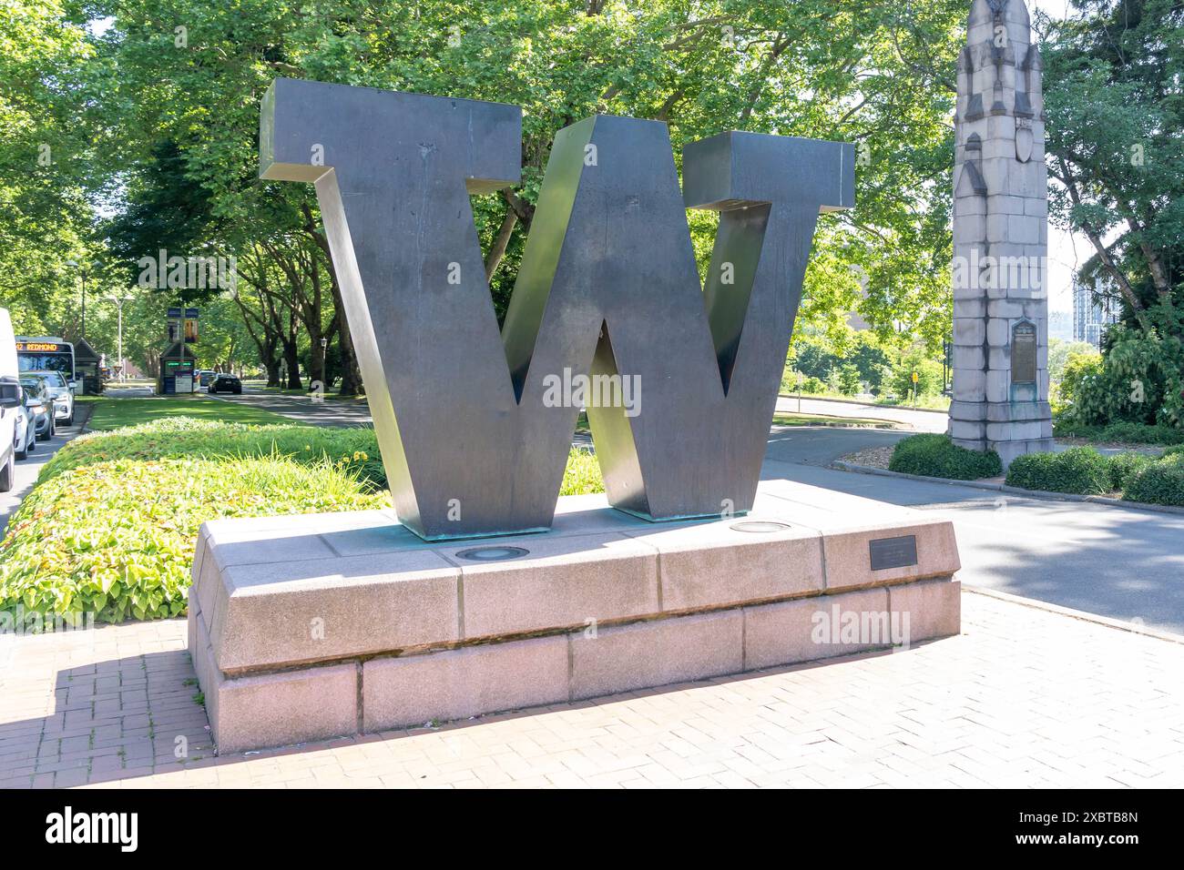 Seattle university of washington campus hi-res stock photography and ...