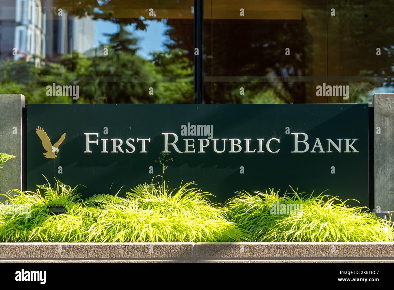 First commercial bank logo hi-res stock photography and images - Alamy