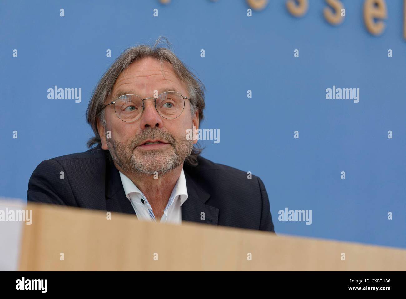 Recht auf Freiwilligendienst 2024-06-13 Deutschland, Berlin ...