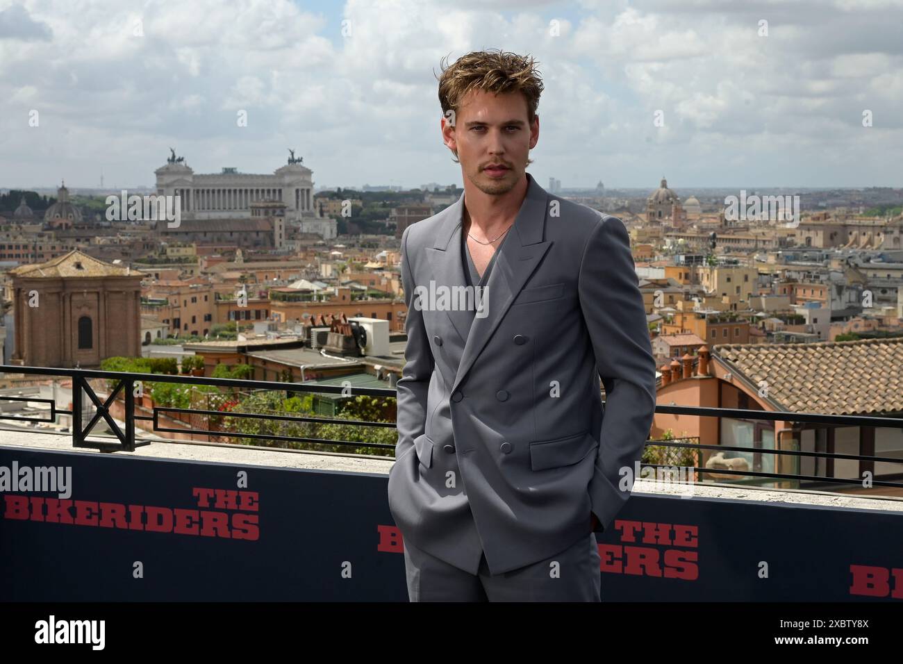 Austin Butler attends the photocall of movie "The bikeriders" at Hotel ...