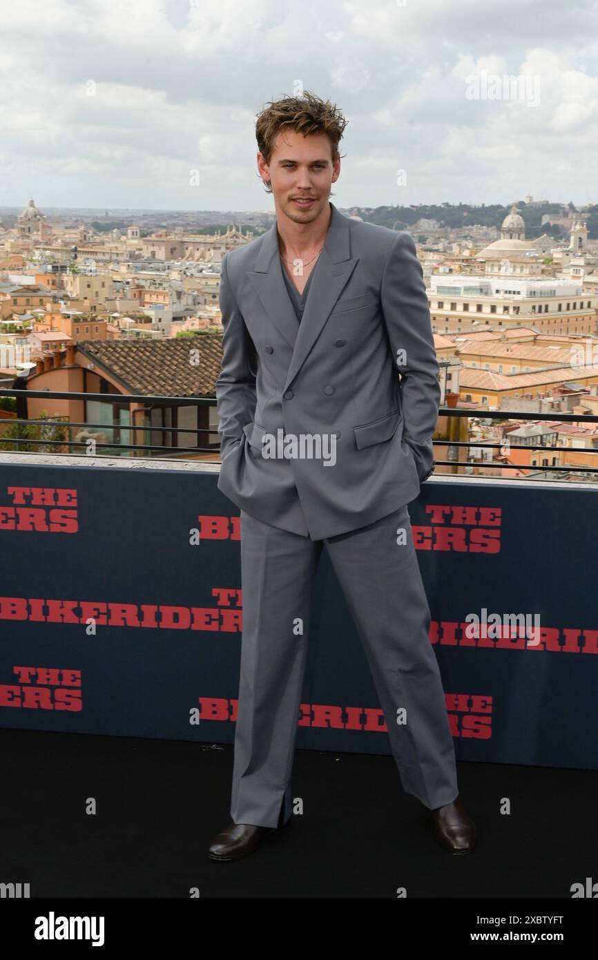 Austin Butler attends the photocall of movie "The bikeriders" at Hotel ...