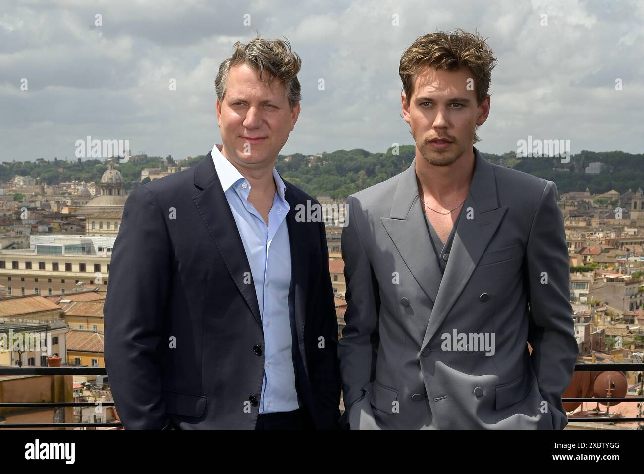 Jeff Nichols (l) and Austin Butler (r) attend the photocall of movie ...