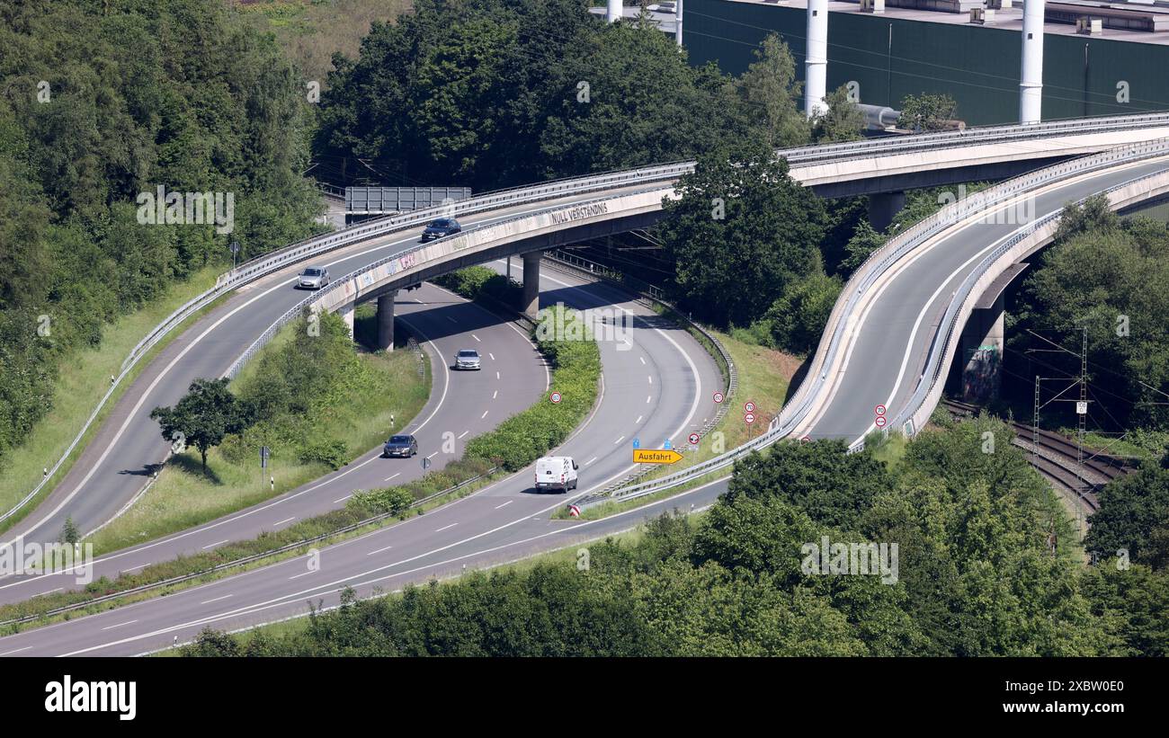 Die HTS Rampe Abfahrt, Auffahrt an der Siegerlandhalle ...