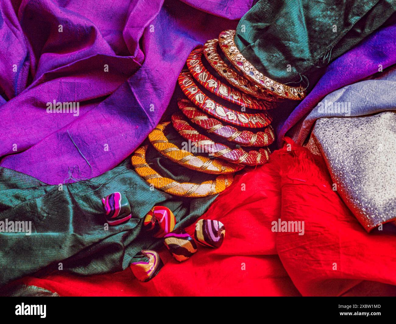 Lac bangles hi-res stock photography and images - Alamy