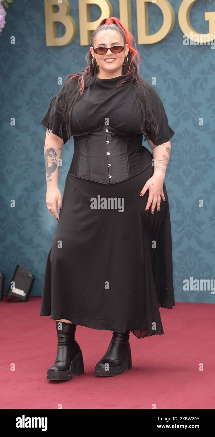 Andrea compton hi-res stock photography and images - Alamy