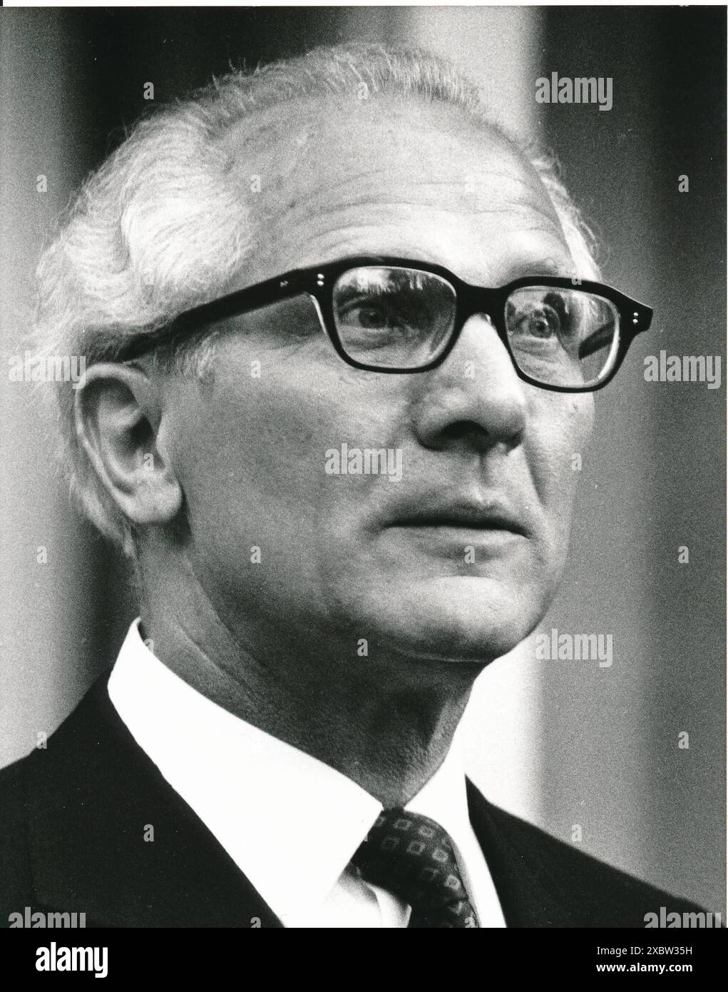 Der Staats- und SED-Parteichef der DDR Erich Honecker 1981 in Bonn ...