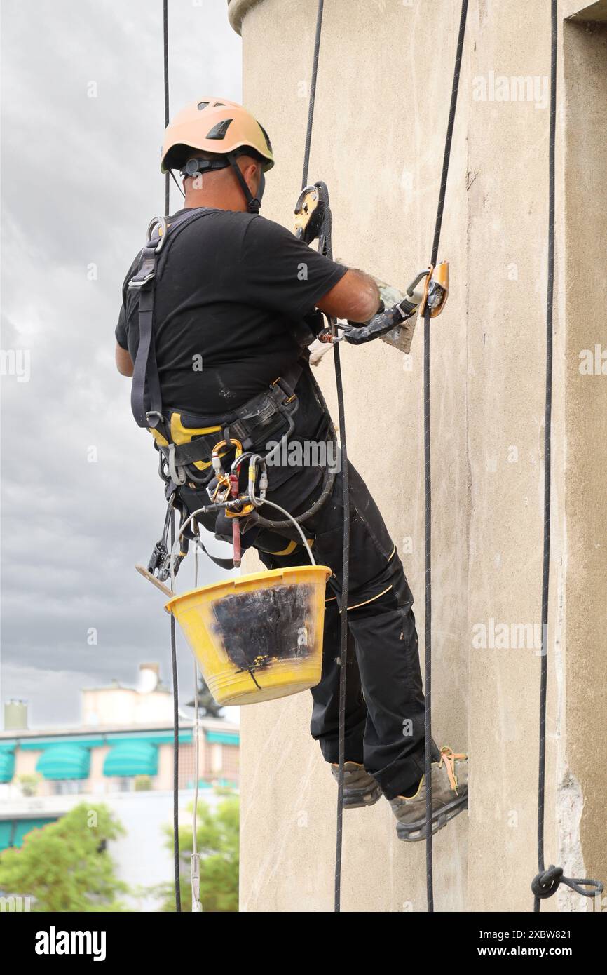Rope access jobs hi-res stock photography and images - Alamy