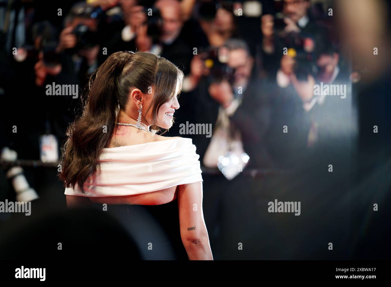 CANNES, FRANCE - MAY, 17: Selena Gomez, Zoe Saldana, Edgar Ramirez ...