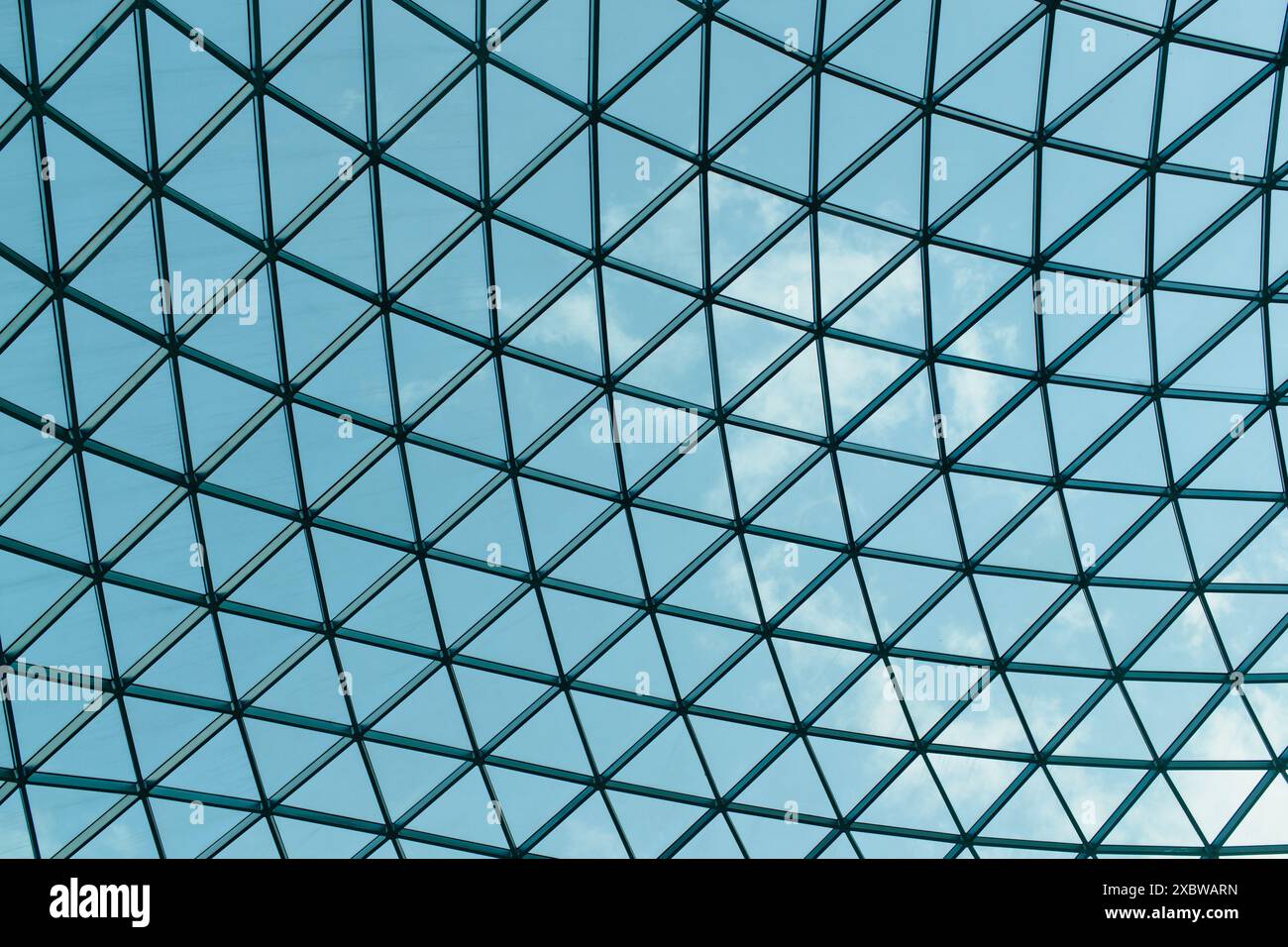 Geometric glass ceiling hi-res stock photography and images - Alamy