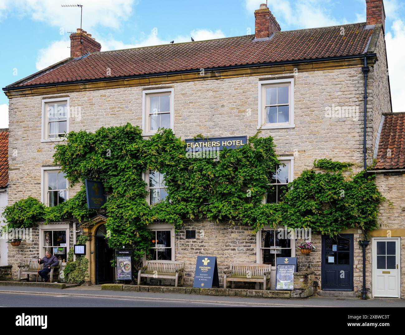 The Feathers Hotel, Market Place, Helmsley, England, UK Stock Photo - Alamy