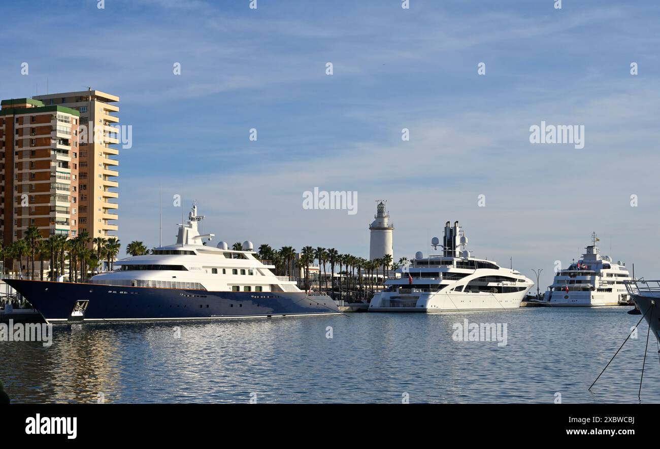 Malaga marina and waterfront with luxury yachts Stock Photo - Alamy