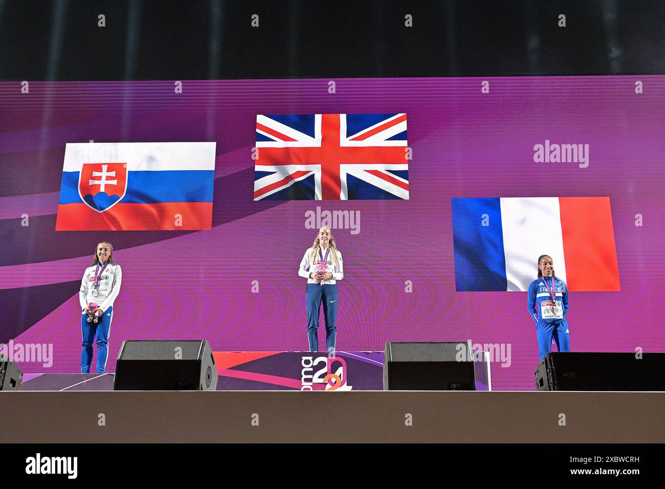 Keely hodgkinson gold medal hi-res stock photography and images - Alamy