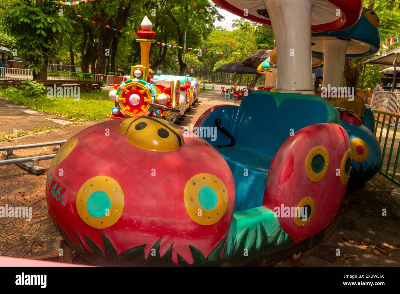 Not to be missed superb Thong Nhat Park (LeninPark), Hanoi Old Town ...