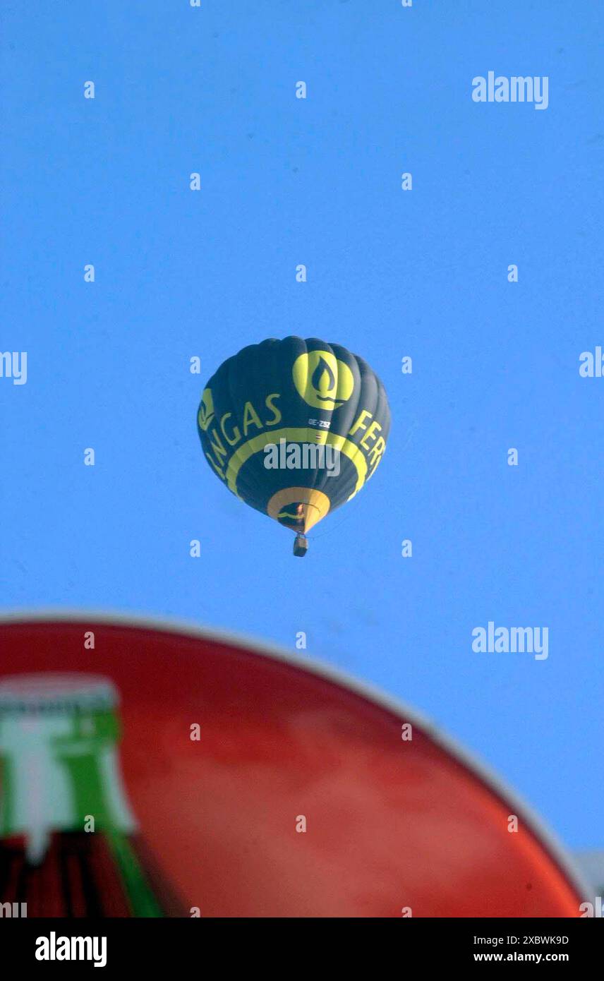 a hot air balloon with an envelope and a gondola hot air balloon with ...