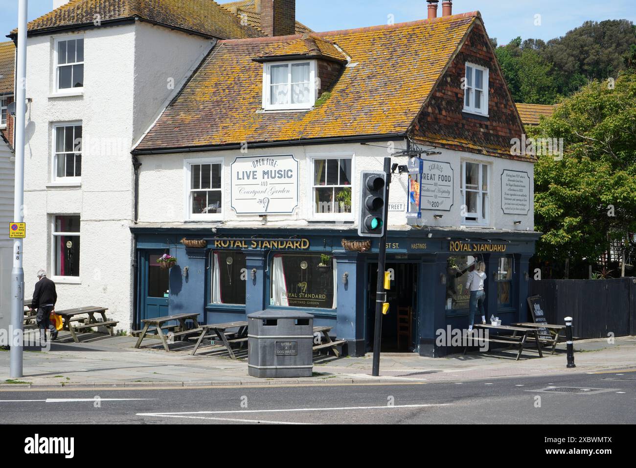 The Royal Standard, A traditional British Seaside Pub Stock Photo - Alamy